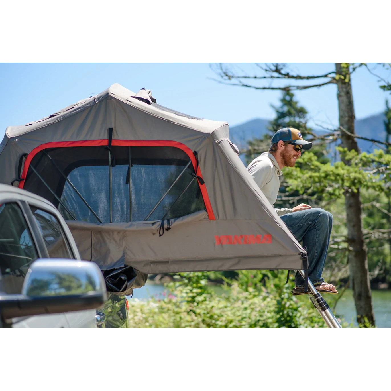 Roof Rack Accessory: Rooftop Tent (2-Person) | Yakima SkyRise HD Small ...